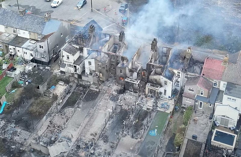 How should London cope with more summer heatwaves and wildfires? Video ...